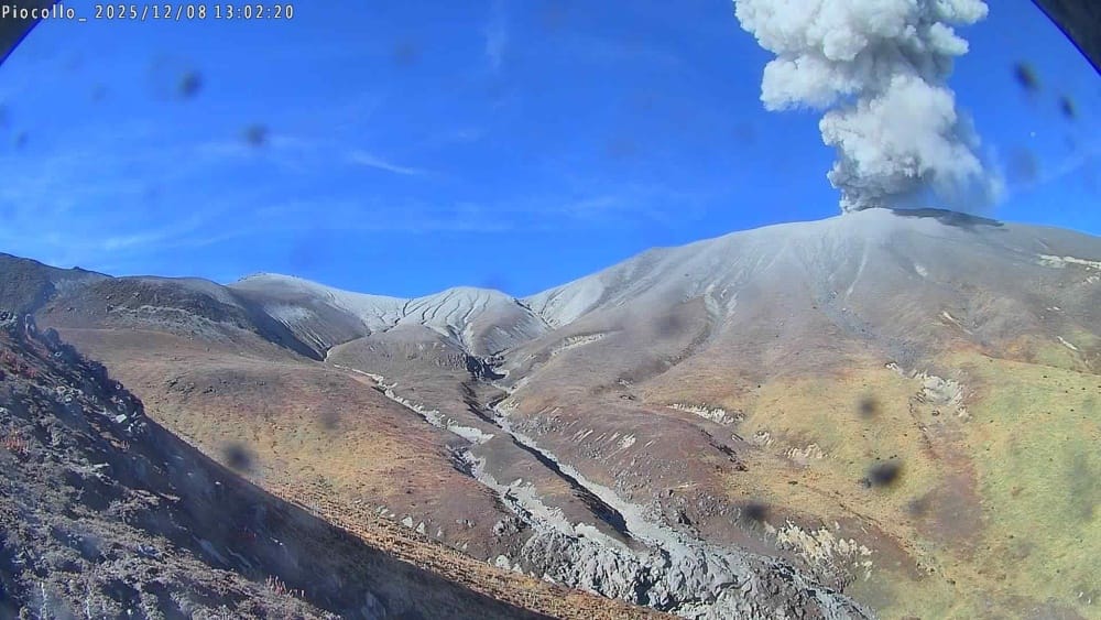 Volcán Puracé registró cinco emisiones de ceniza y mantiene incremento ...