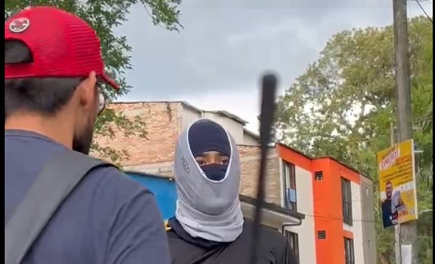 Con encapuchados no se negocia: La dignidad y el respeto son esenciales ...